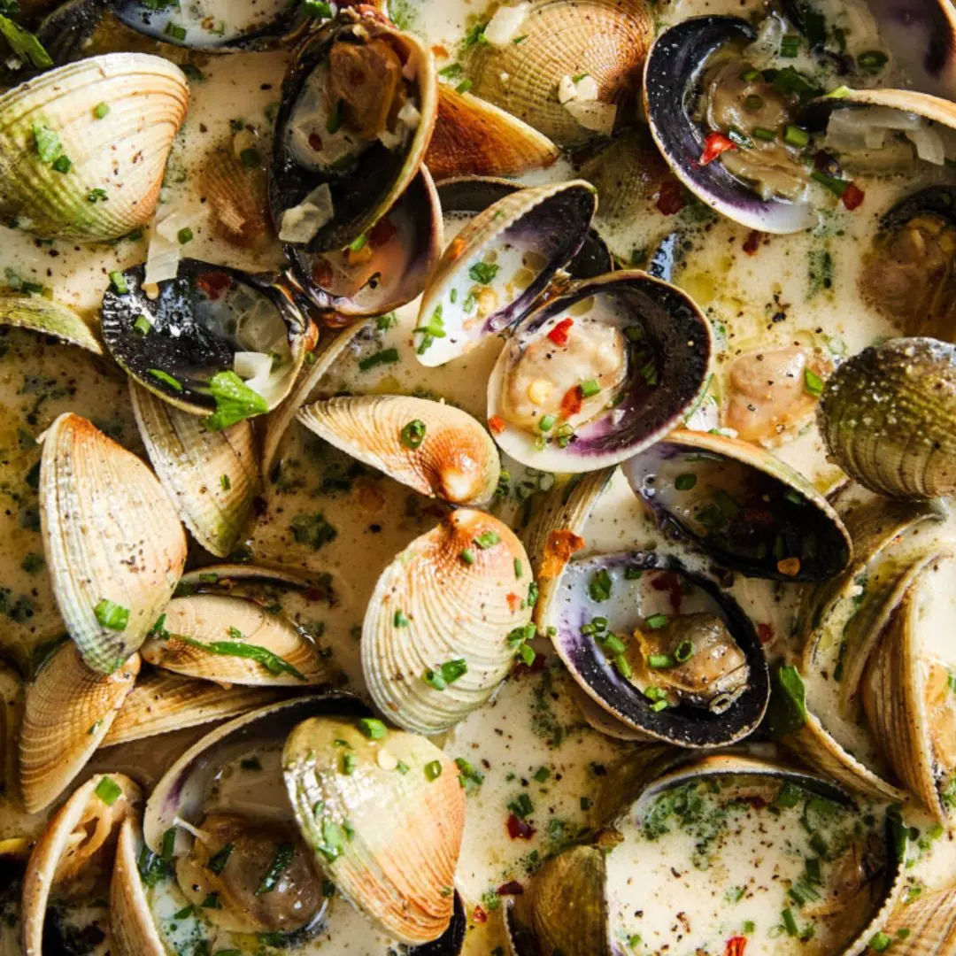 Clams and Mussels in Garlic Butter Wine Sauce
